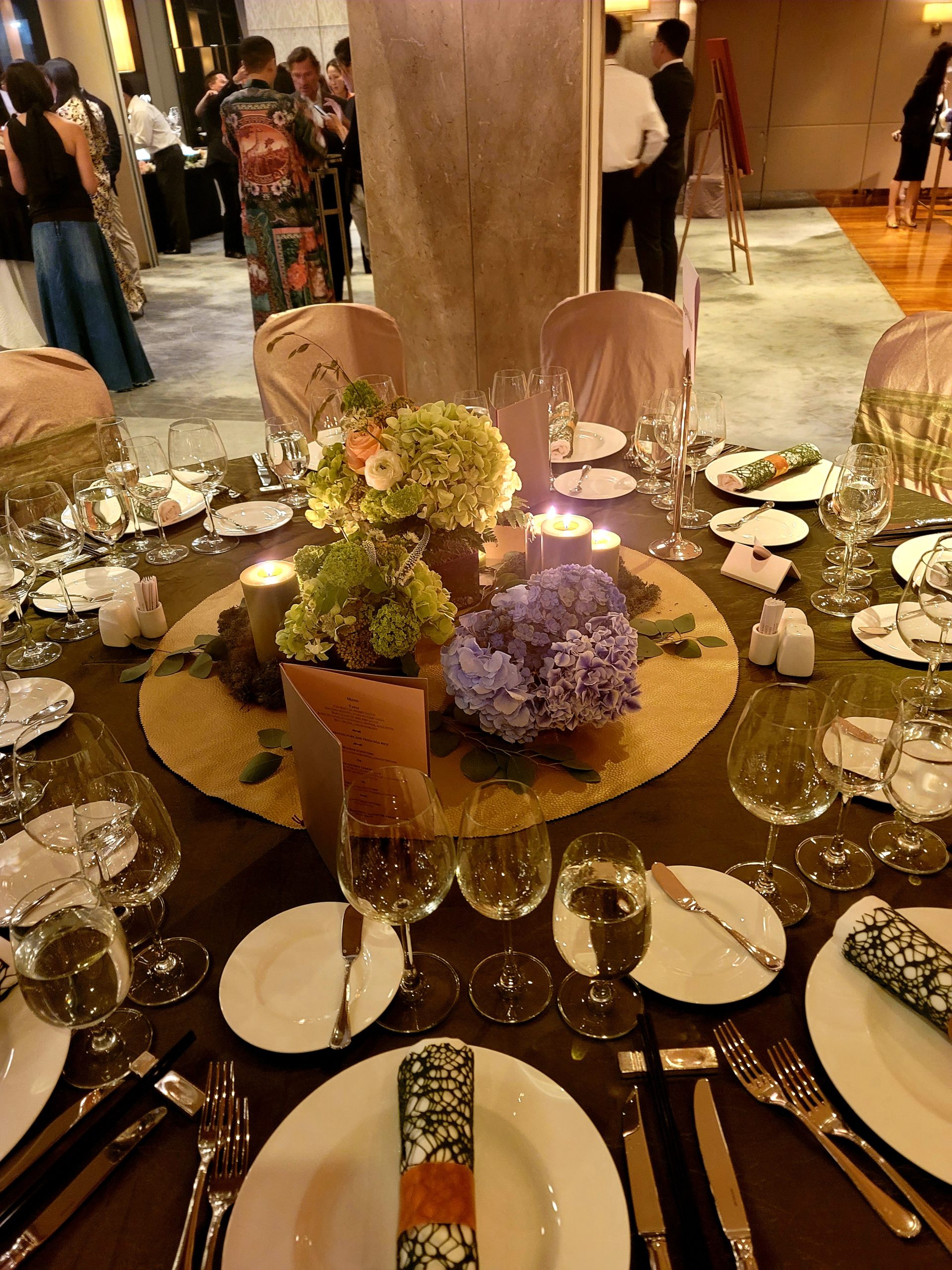 How to Create a Tablescape - ascapeliving.com