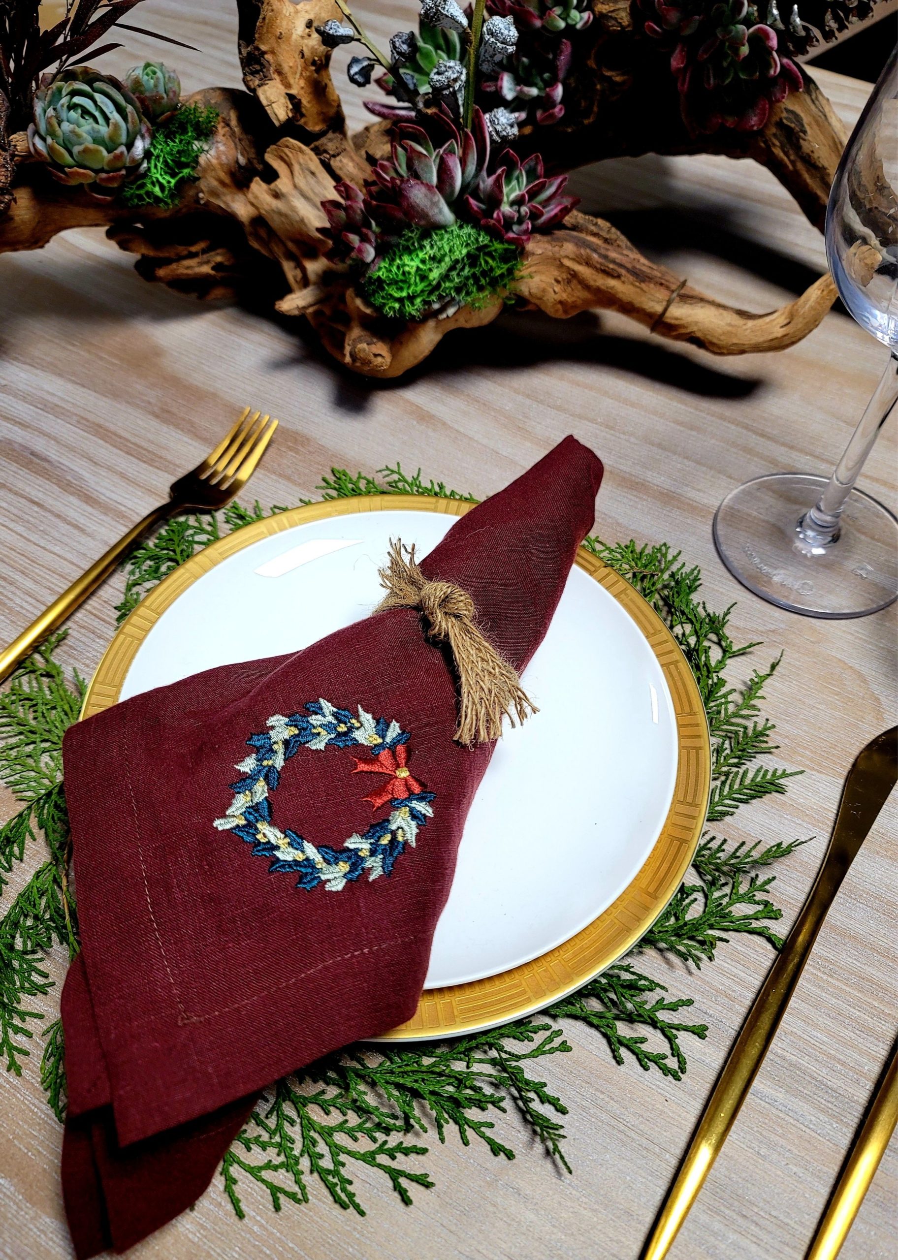 How to Start Tablescaping - 4 Essential Supplies - ascapeliving.com